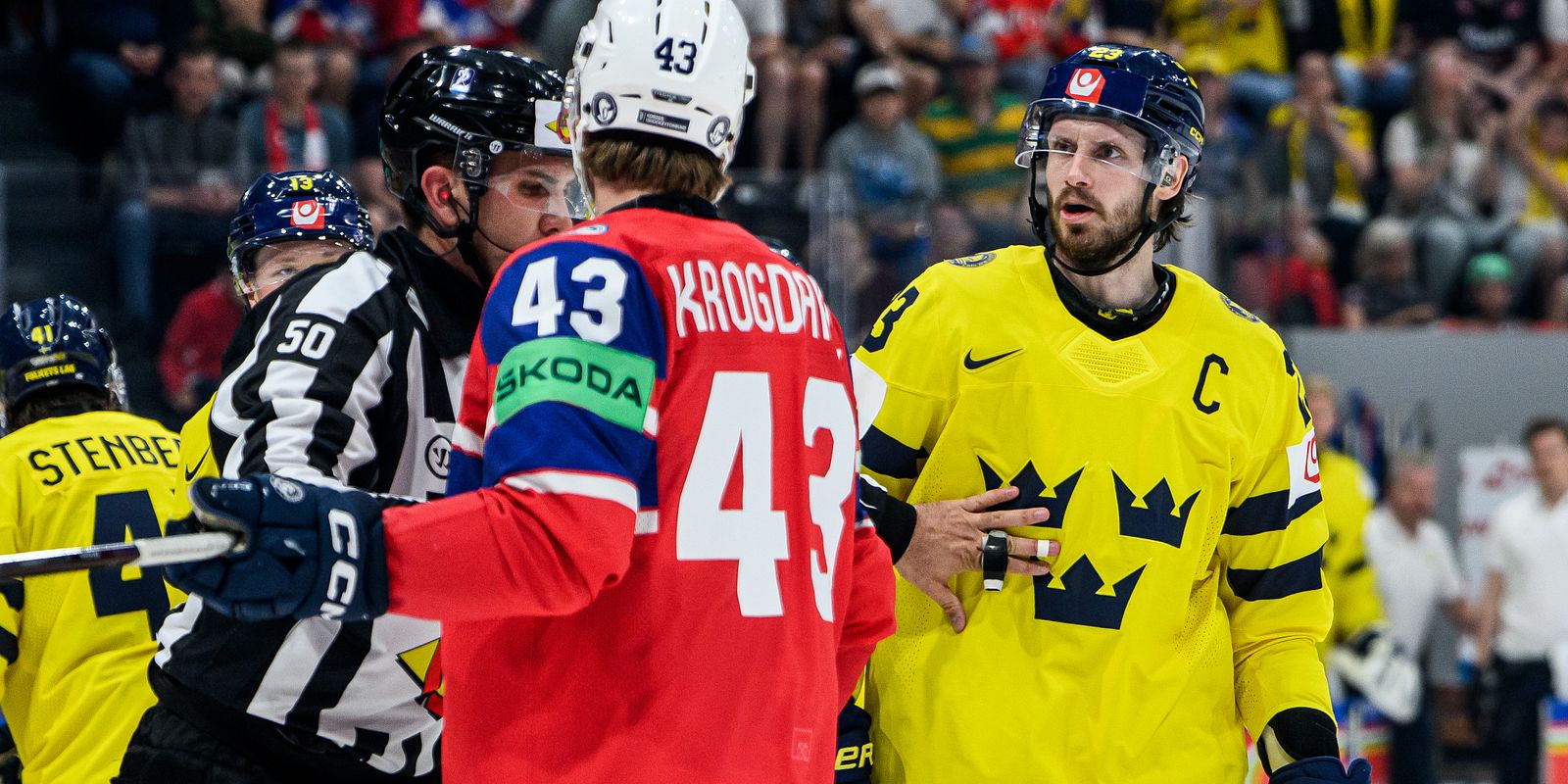 Fiaskoförlust mot Norge i VM – Tre Kronor nära att missa slutspel