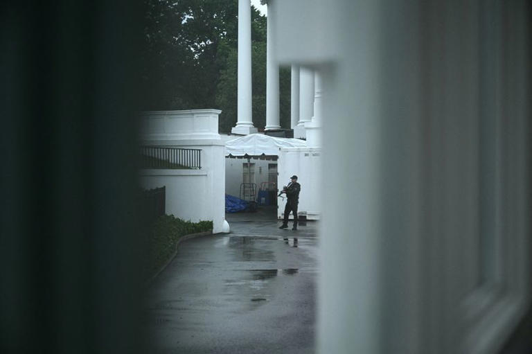 White House on lockdown with Trump inside as snipers take to roof after ...