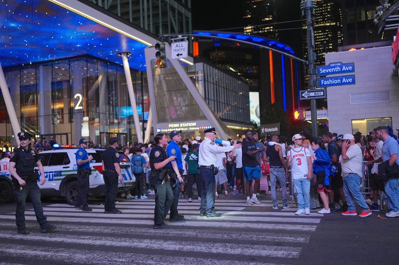 NYPD pulls plug on 'unruly' Knicks watch parties outside Madison Square ...