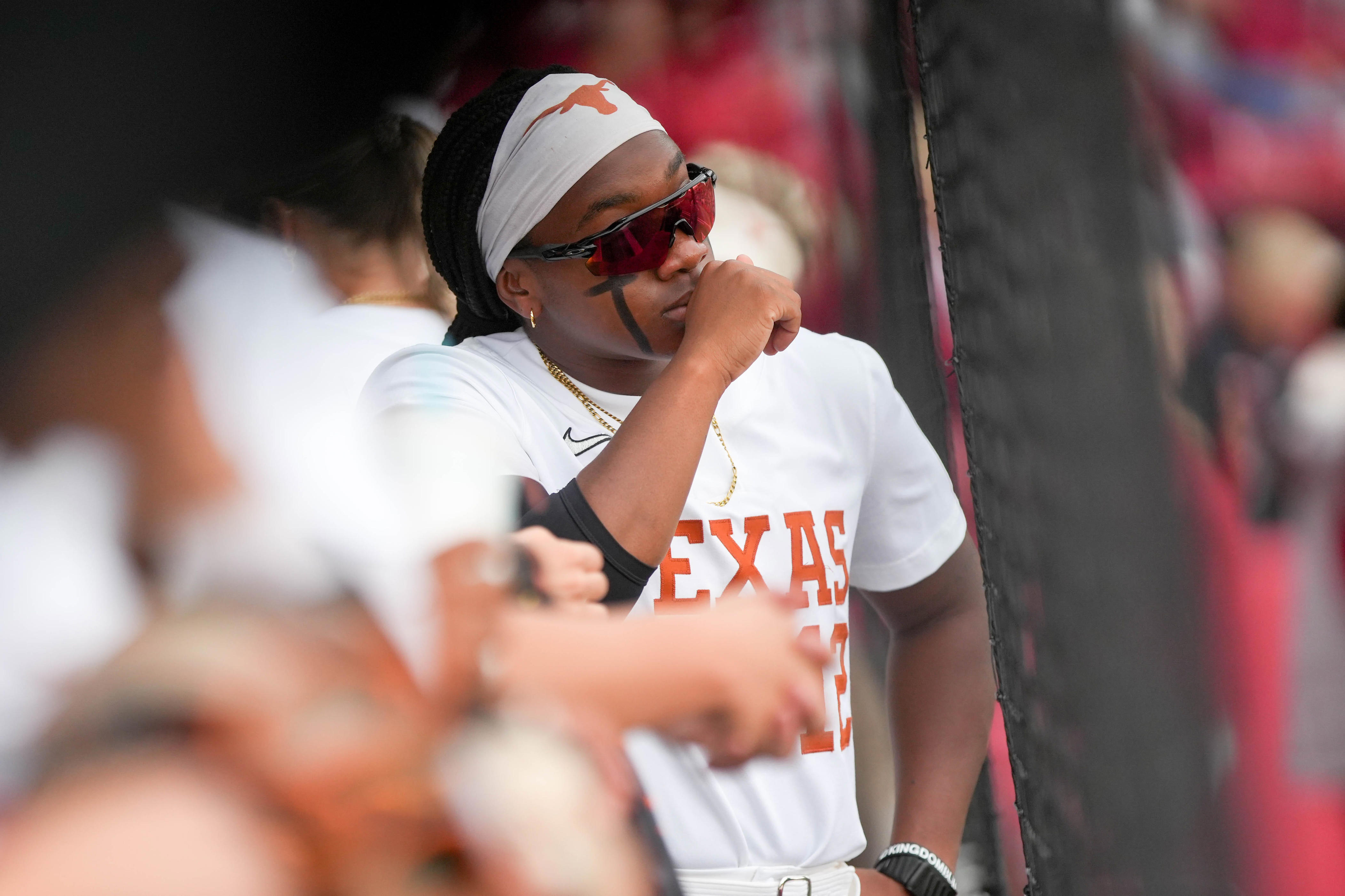 No. 2 Texas softball survives elimination with comeback win over ASU