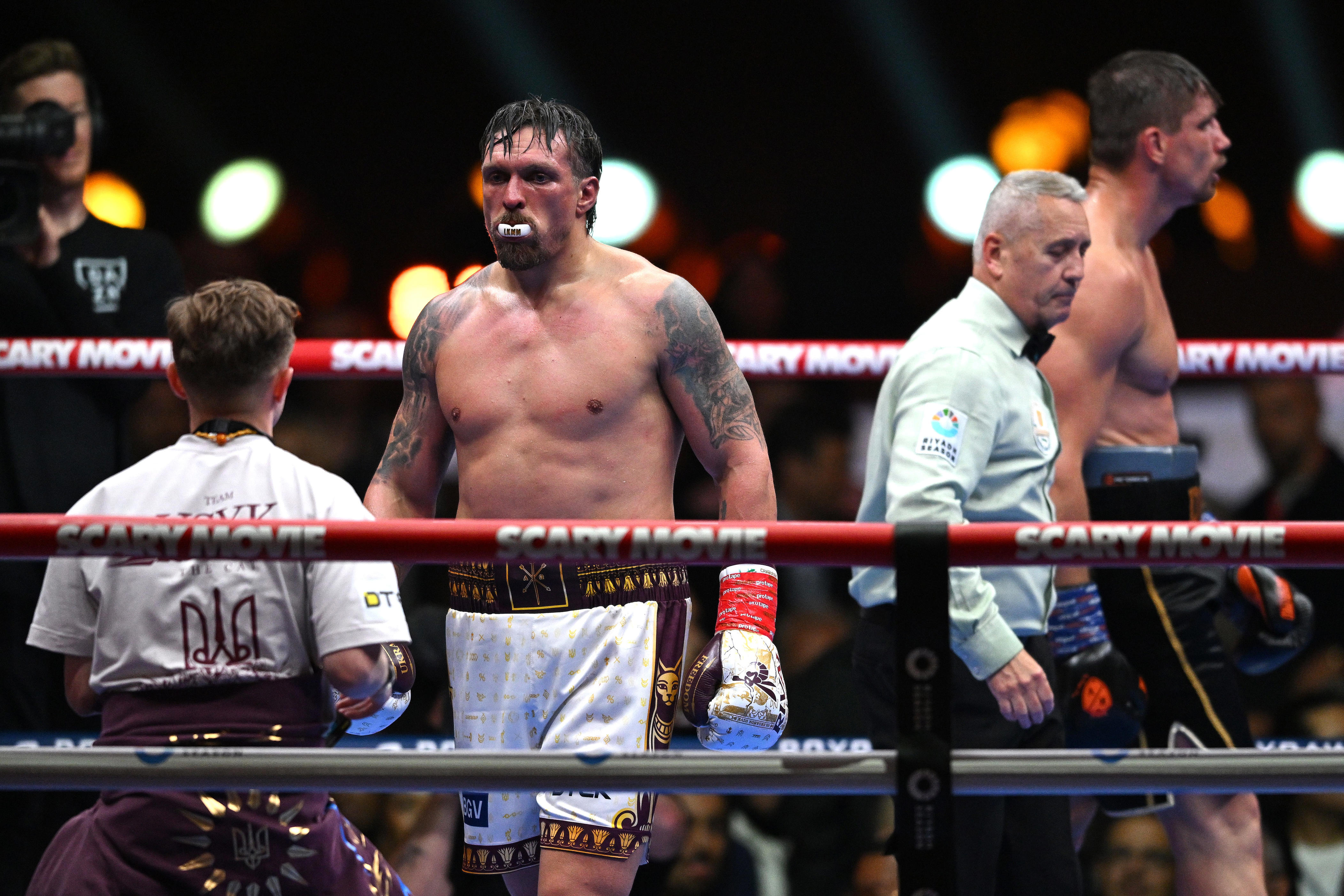 Jake Paul blasts stoppage in Usyk-Verhoeven: 'Seriously makes me sad'