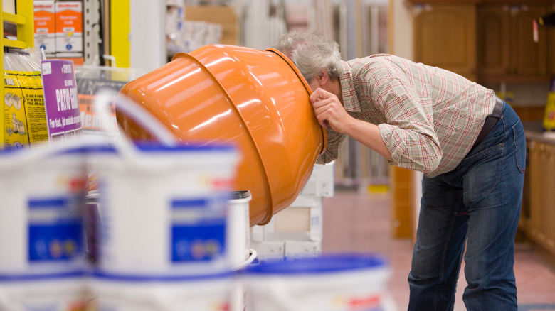 Cringy things to avoid doing when shopping in a home improvement store