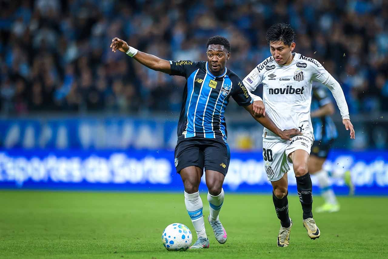 Cuca ignora pressão e promete Santos fora do Z4: "Não largo o boné"