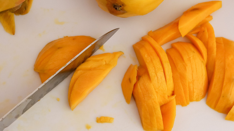 No-bake Filipino mango float recipe