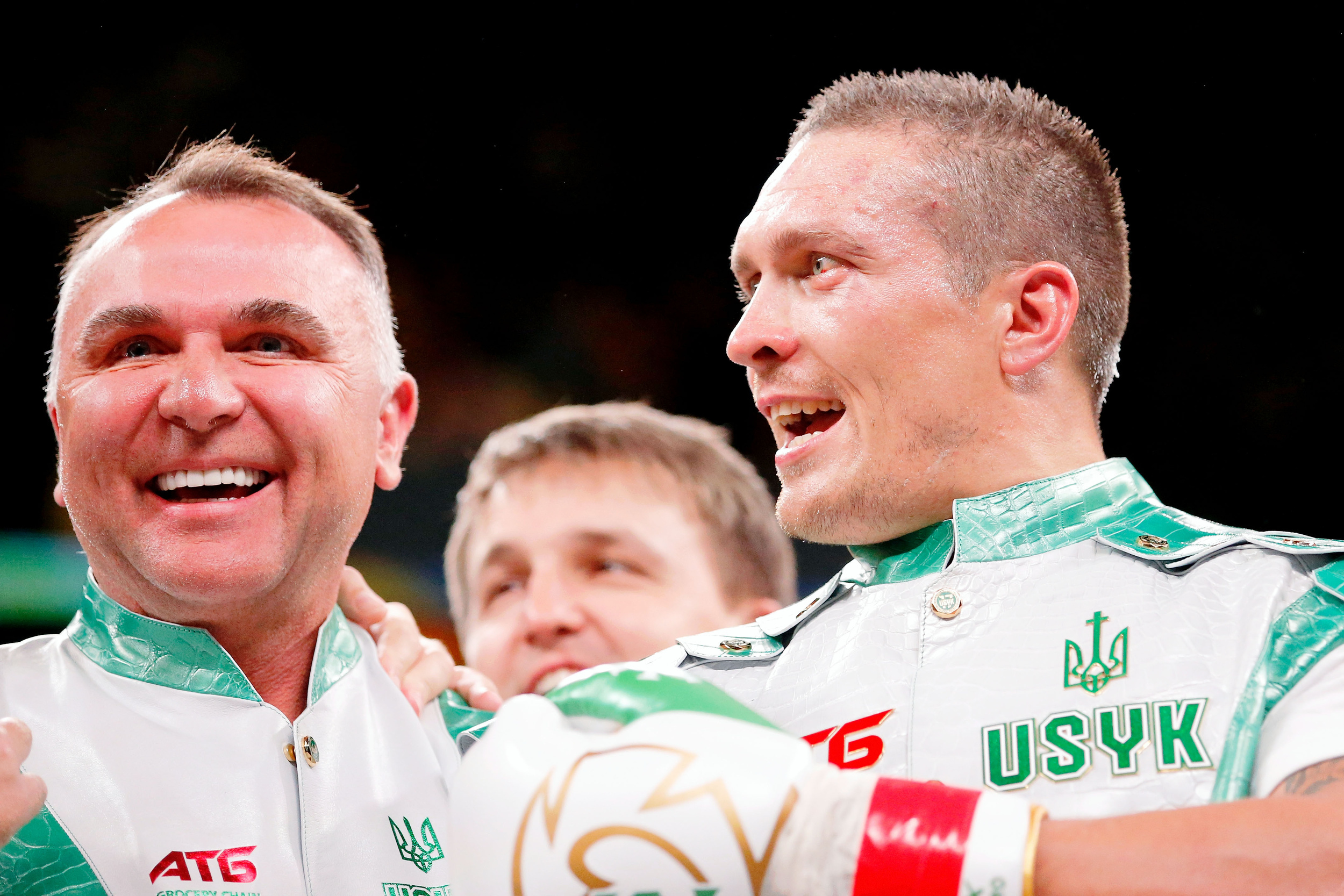 Oleksandr Usyk stops Rico Verhoeven in Egypt to retain heavyweight crown
