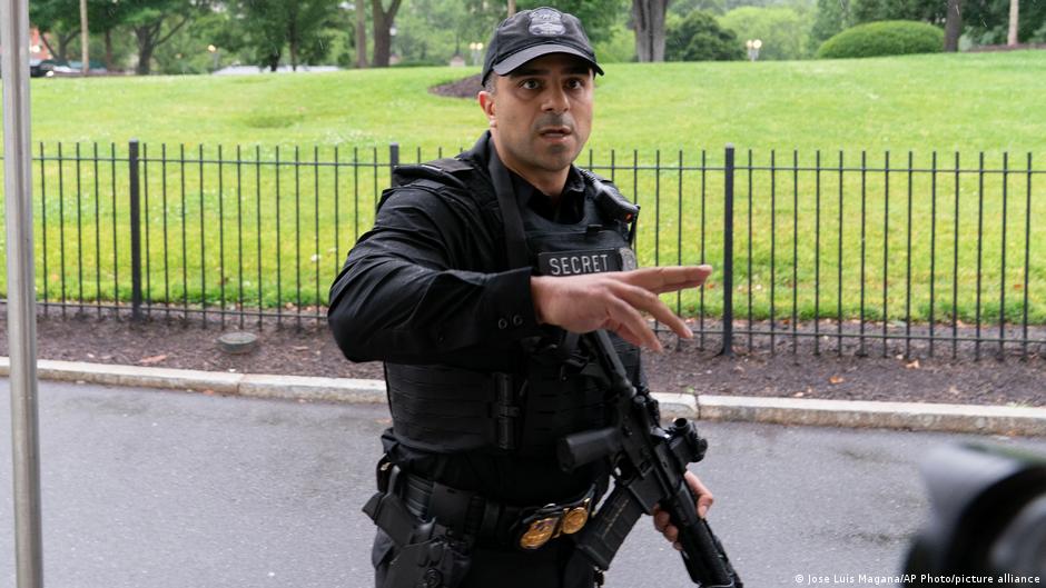 US: Suspect dies after gunfire near White House