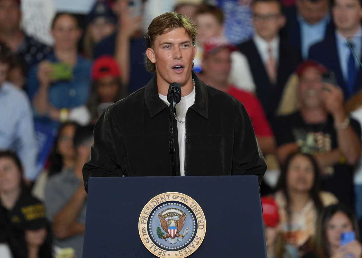 Jaxson Dart addresses Giants locker room after Trump introduction fallout