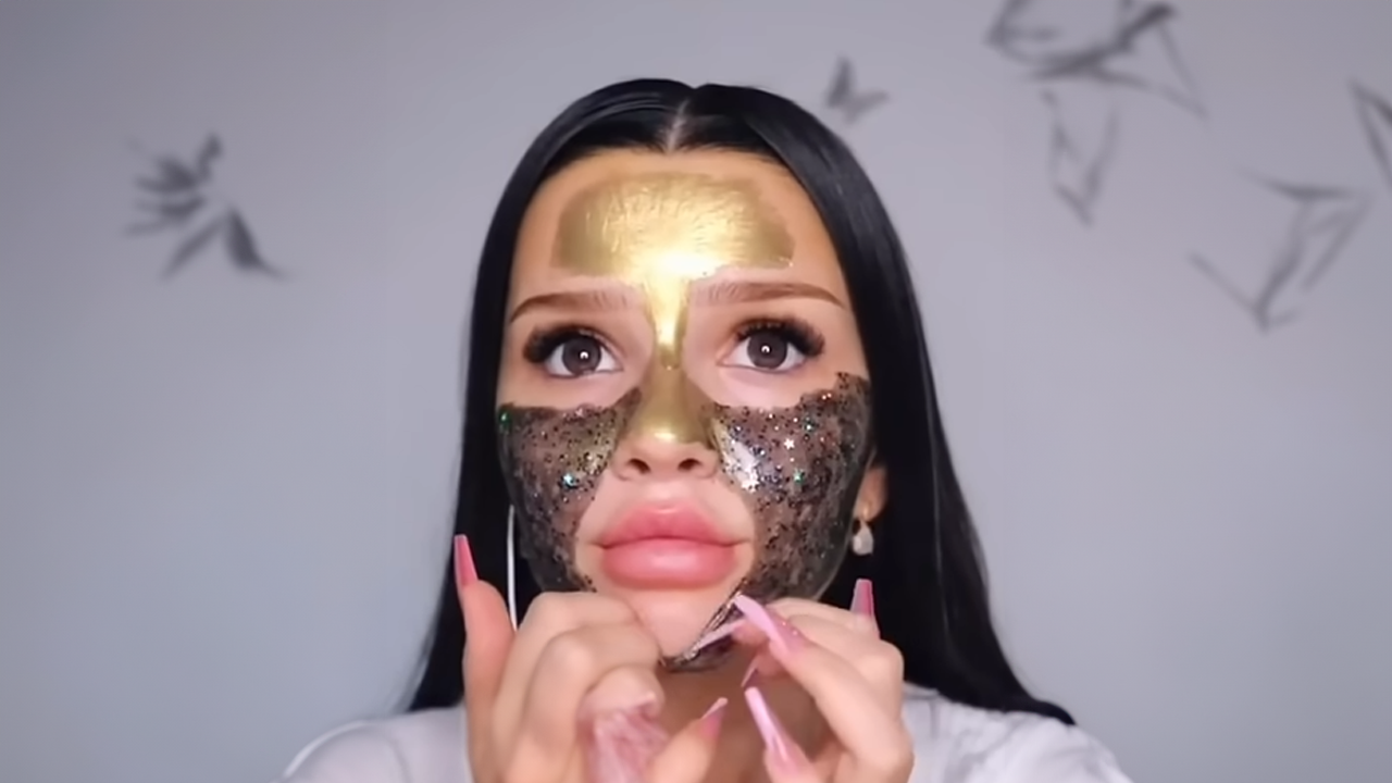 Plastic surgeon reacts to viral skincare ASMR