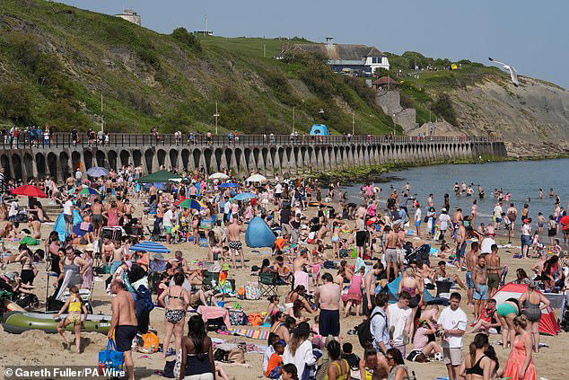 Met Office sends warning as UK to sizzle in 30C heat today - before ...
