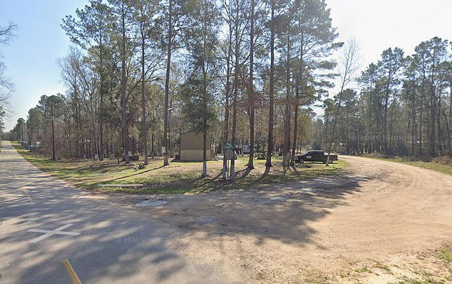 Two people injured in Texas shooting as gunman is apprehended following ...