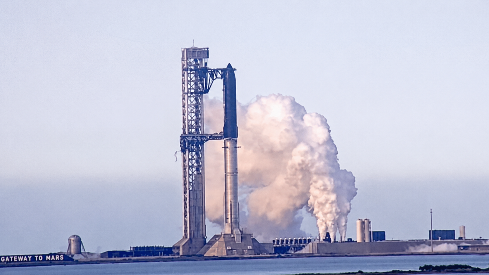SpaceX says something weird happened to flight 12 Starship 39 & booster ...