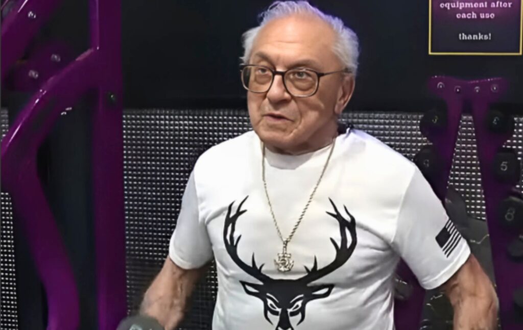 Meet Joe De Leo, the hundred-year-old still lifting weights five days a ...