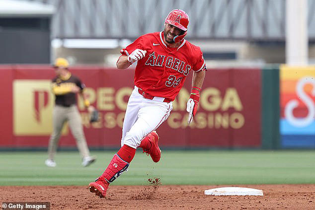 World Series winner makes retirement U-turn less than 24 hours after ...