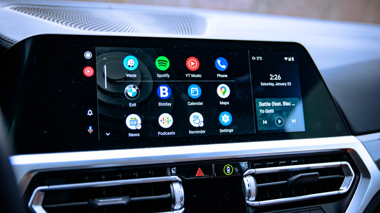 Here's how you can use Android Auto to control your smart home
