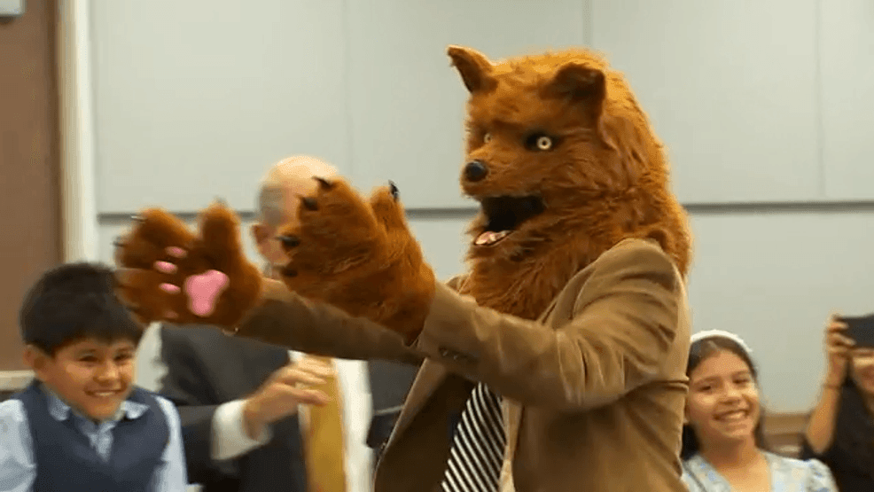 'Big bad wolf' found not guilty in elementary school mock trail