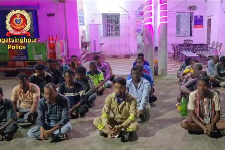 Jagatsinghpur admin shuts down illegal public drinking