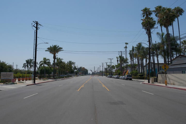 Empty streets and packed shelters across Orange County as thousands ...