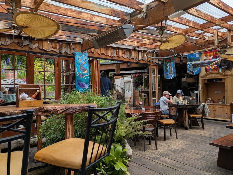 This Oregon coastal restaurant has live music, twinkling lights, and a ...