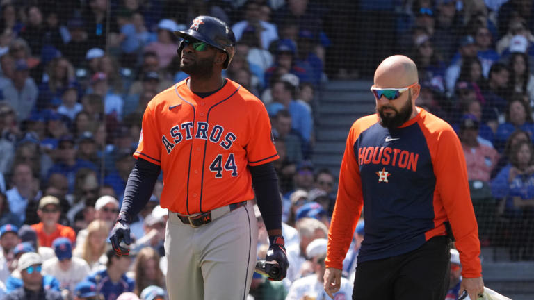 Astros slugger Yordan Alvarez leaves game against Cubs in 6th inning ...
