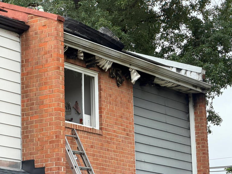 DC rowhome fire injures 1 firefighter, displaces 5 people, 1 cat