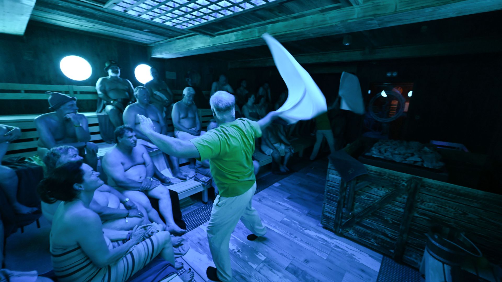 Neuharlingersiel in Ostfriesland: Sauna-Aufguss-Meisterschaft an ...