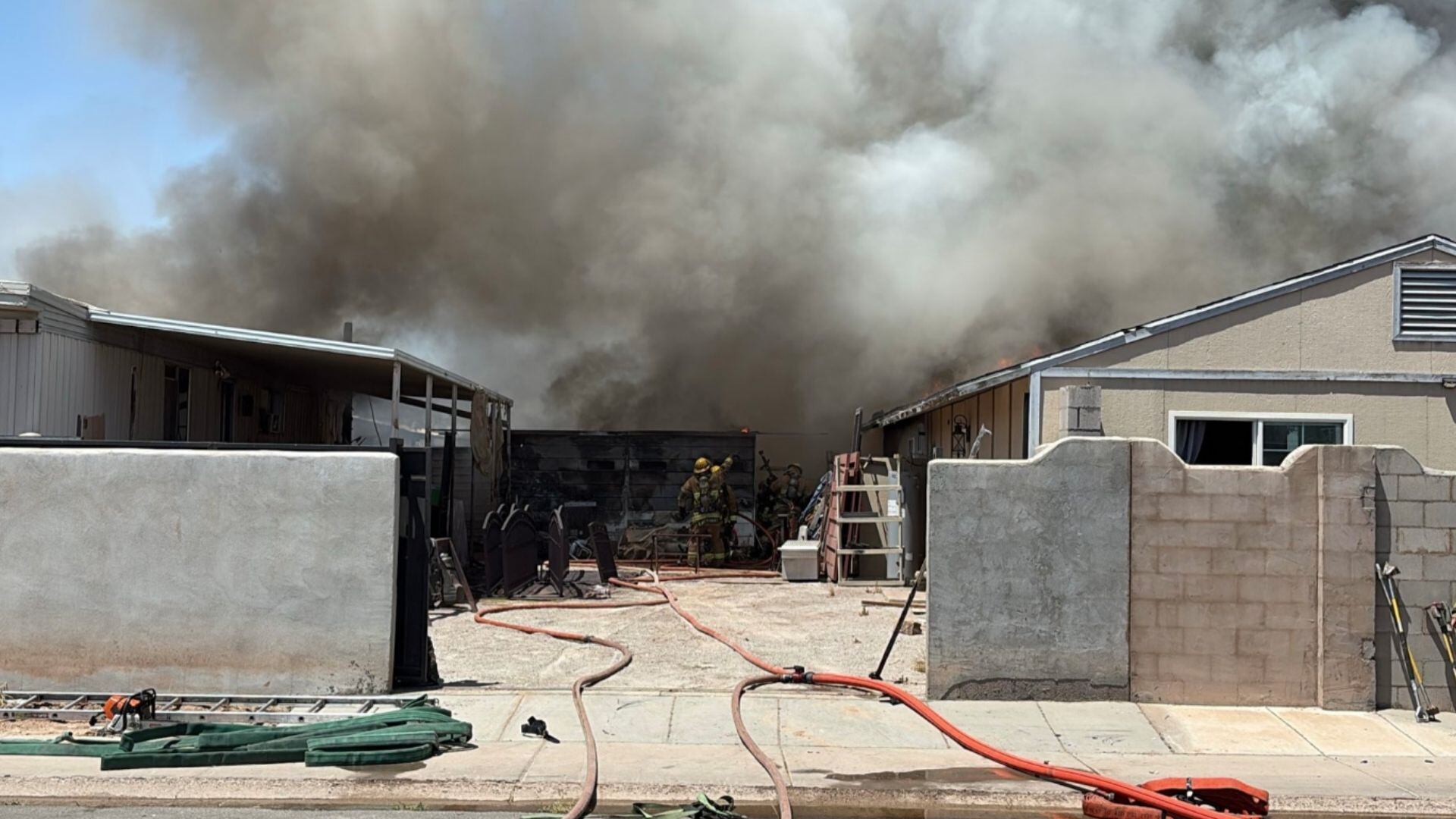 Nearly a dozen displaced after multiple mobile homes catch fire in Phoenix