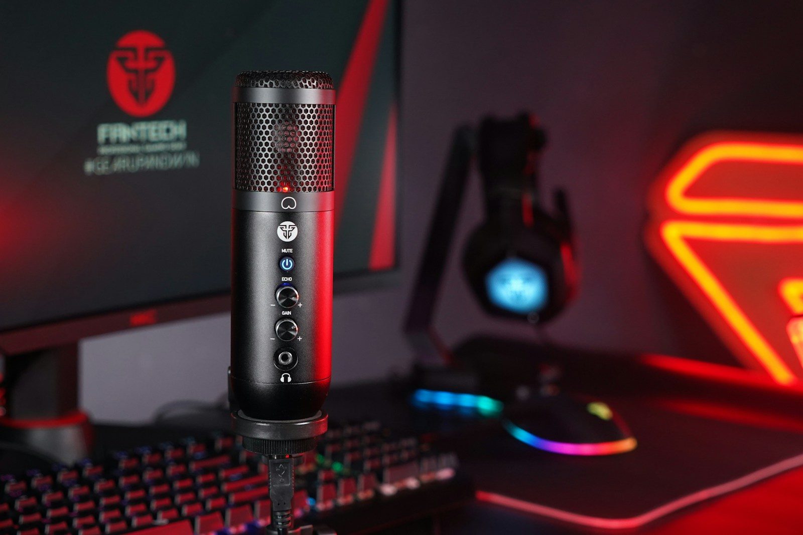 Why a good gaming mic can matter more than a webcam