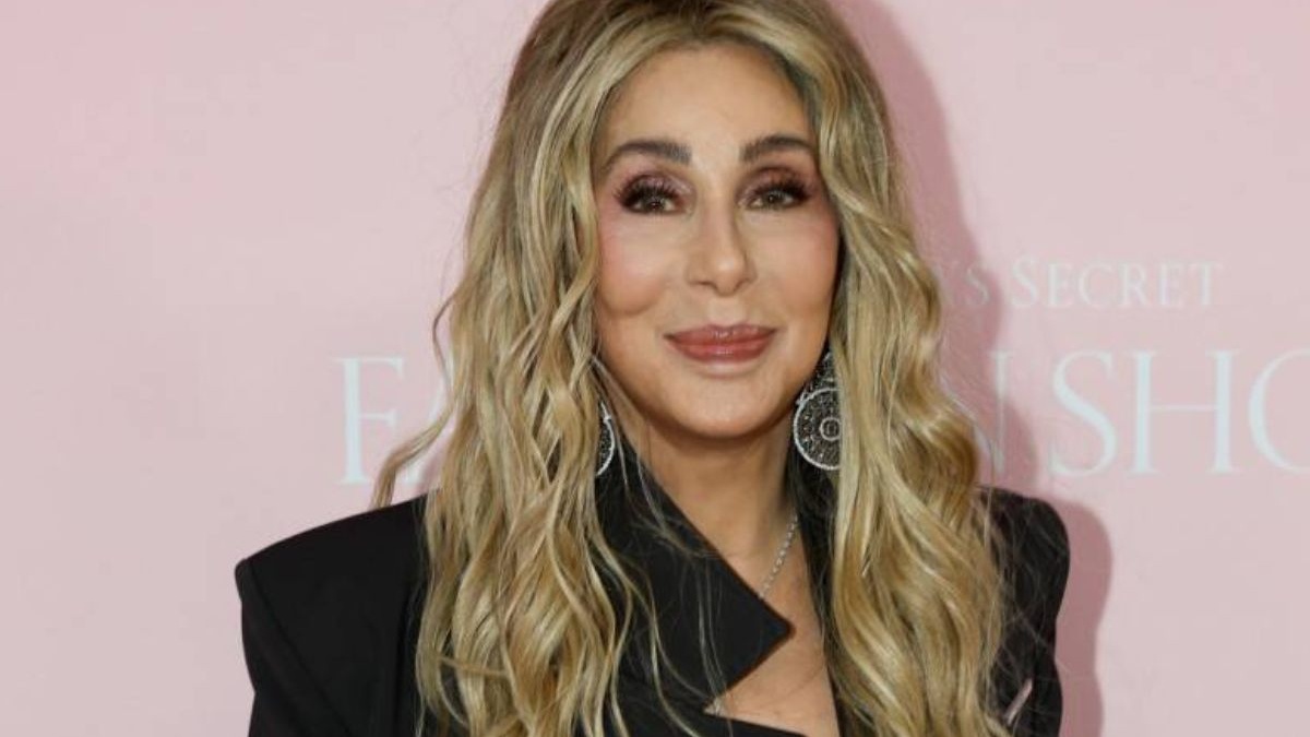 The times Cher defied fashion trends and changed style history
