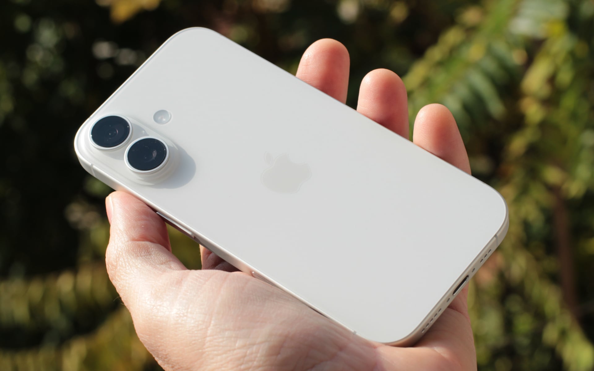 T-Mobile is giving away the Apple iPhone 17 for free — how to claim ...