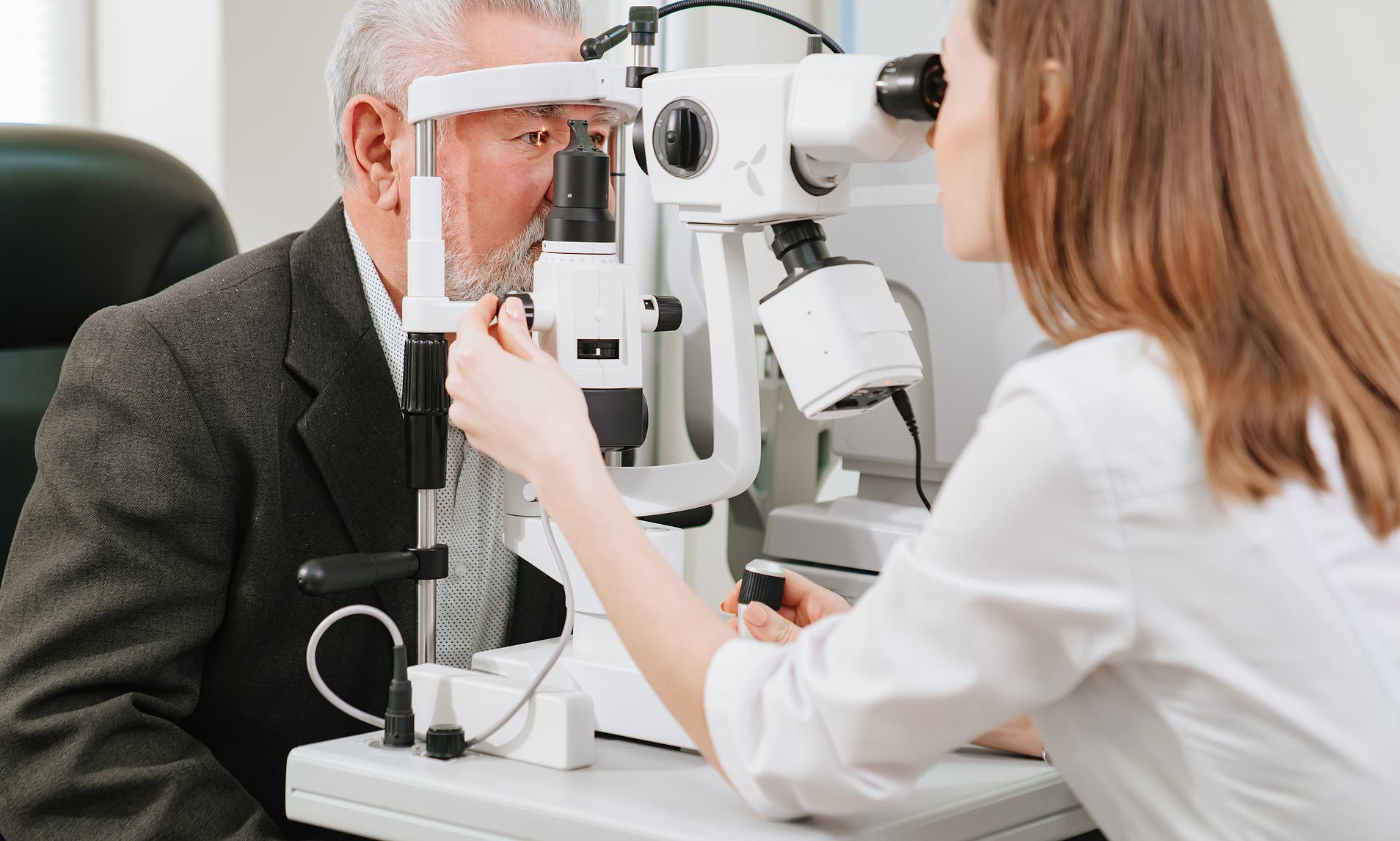 Eye test could reveal a person's risk of bone disease which affects ...