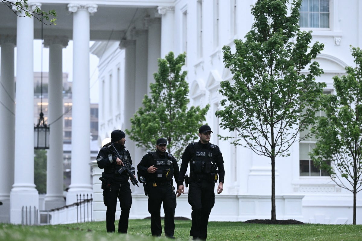 White House shooting: Gun-wielding suspect killed by Secret Service