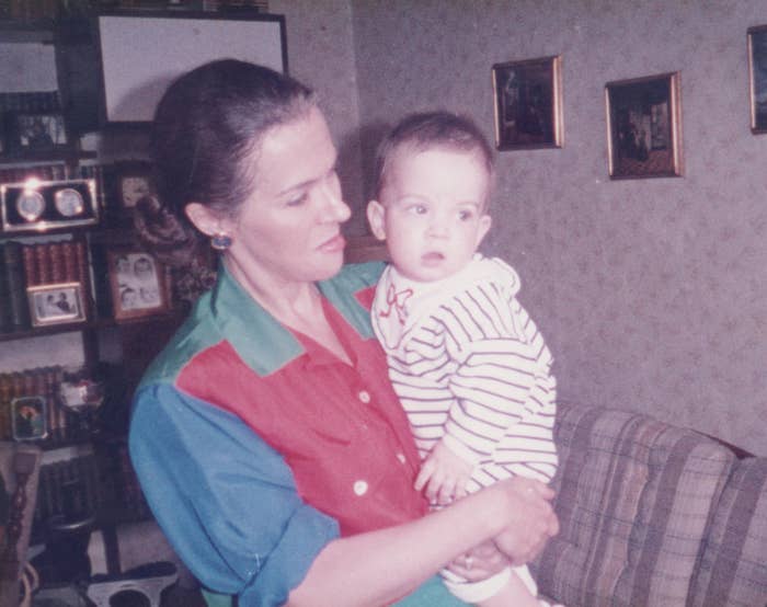 People who grew up poor share how they can tell someone has never struggled