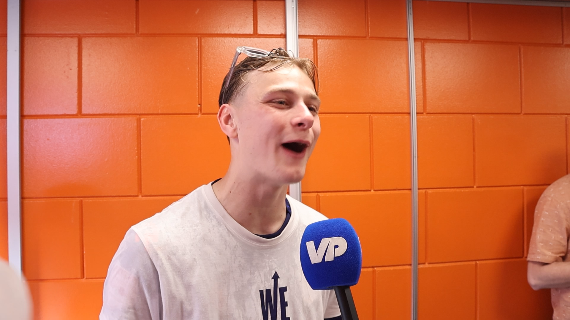 Finn Stam waarschuwt heel Tilburg na promotie: 'Wij worden straalbezopen'