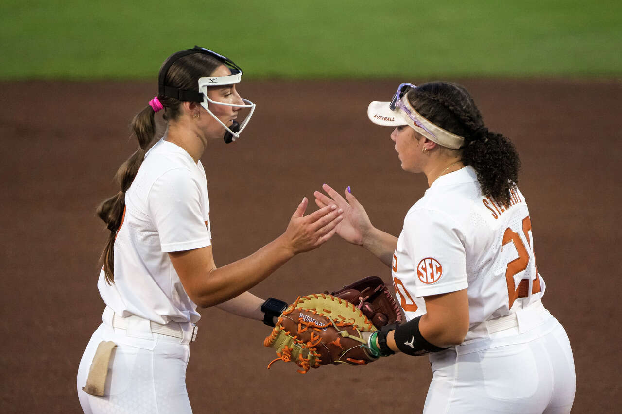 Texas vs Arizona State softball: Live updates, TV info for Game 2 of ...