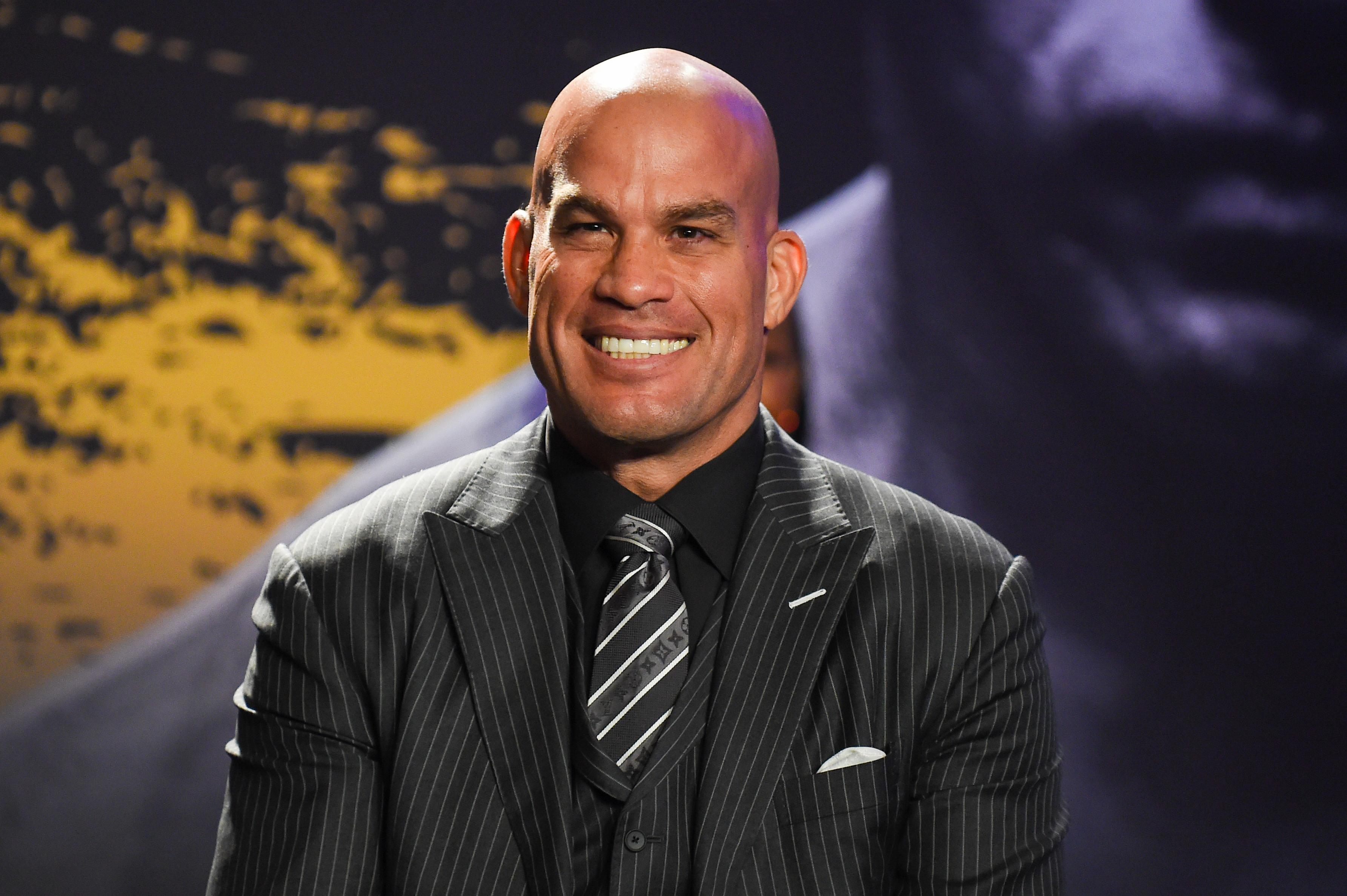 Tito Ortiz throws temper tantrum after Dana White snubs him for UFC ...