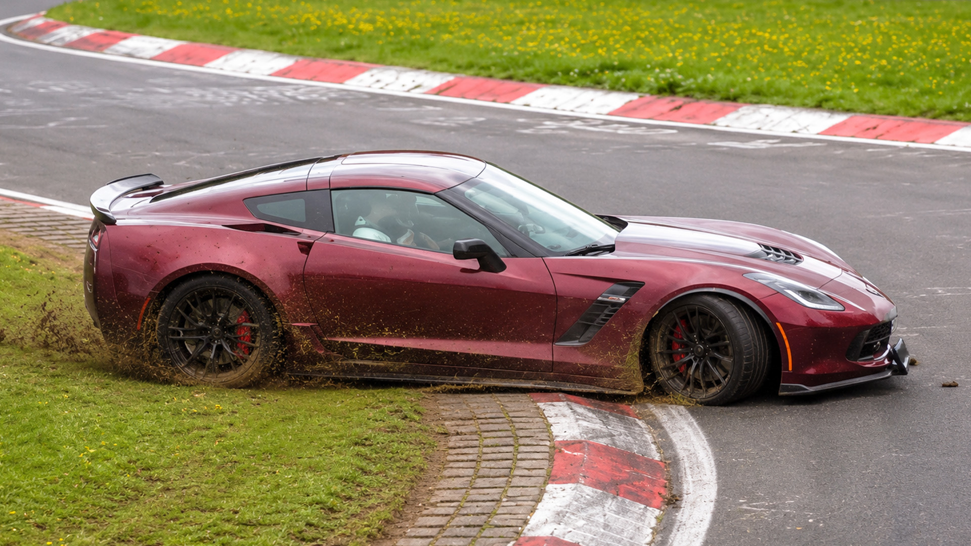 Powerful American supercar loses control at dangerous Nordschleife corner