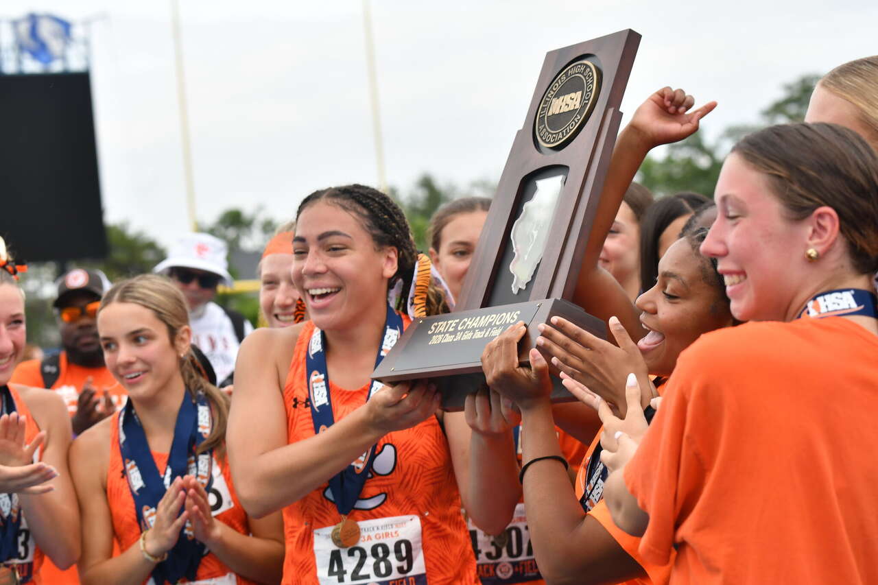 Edwardsville girls track wins second state title in program history