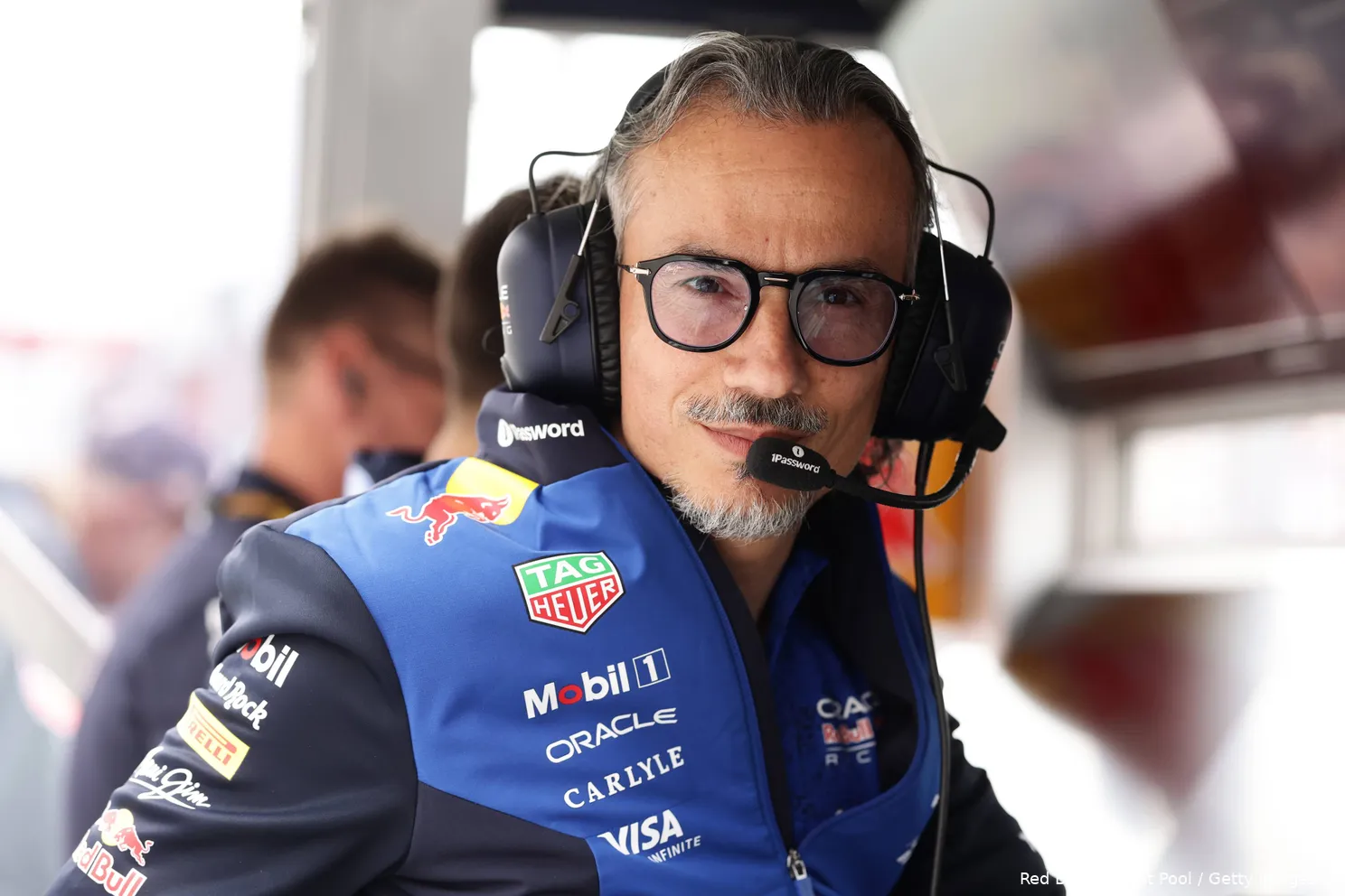 Verstappen laat geen spaan heel van Red Bull en wordt door het team ...