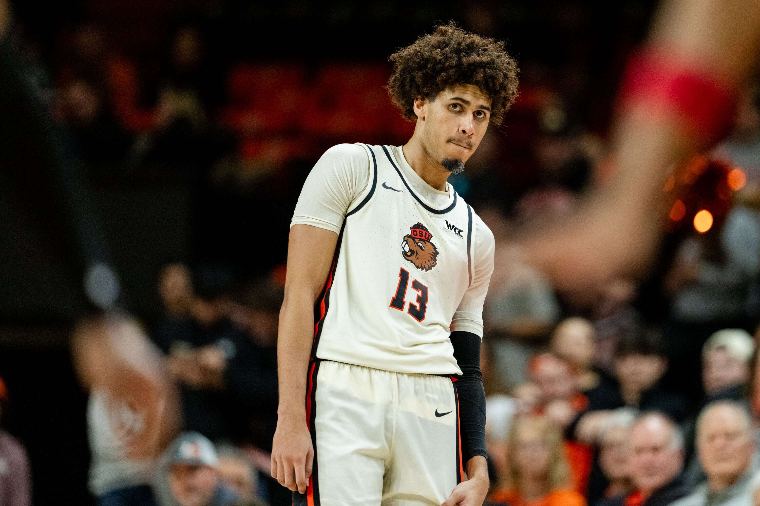 Former Oregon State forward Isaiah Sy commits to Pac-12 team
