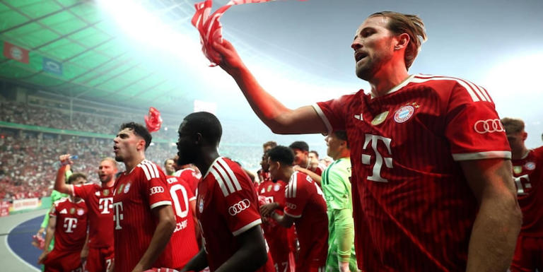 Pazzesco Harry Kane: tripletta allo Stoccarda, il Bayern vince la Coppa ...