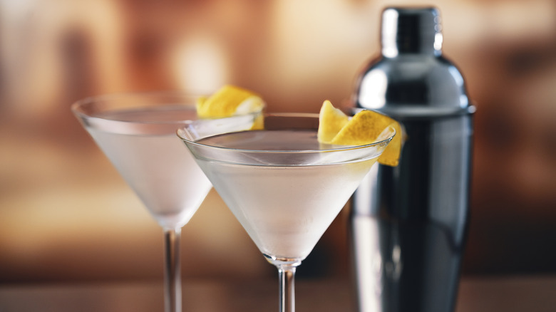 16 best martini bars in NYC