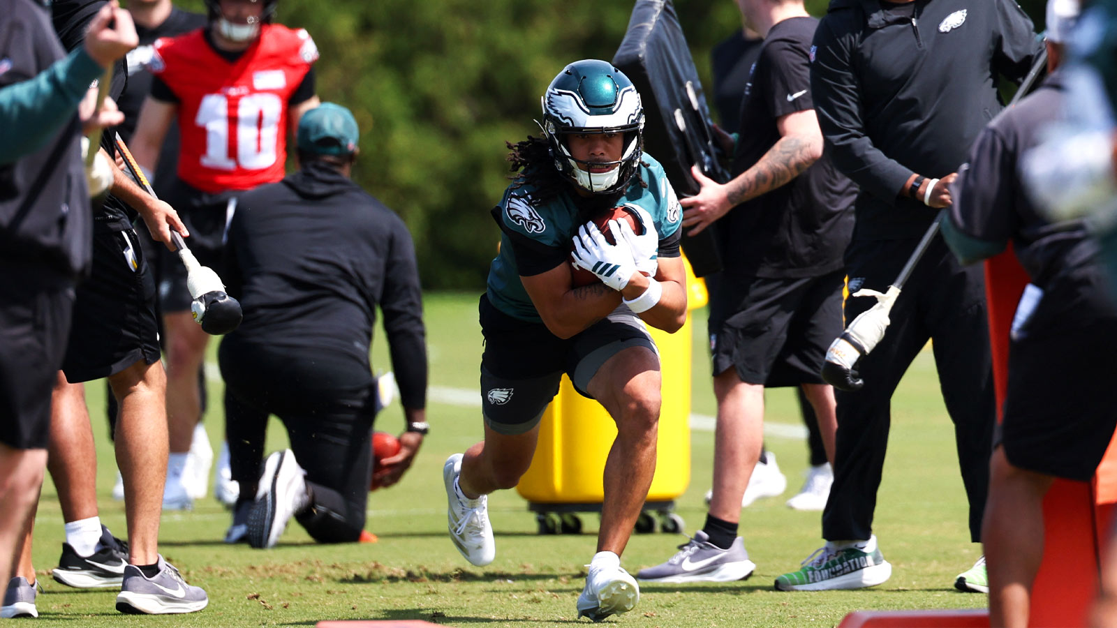 Eagles’ Makai Lemon injury pops up right after AJ Brown trade