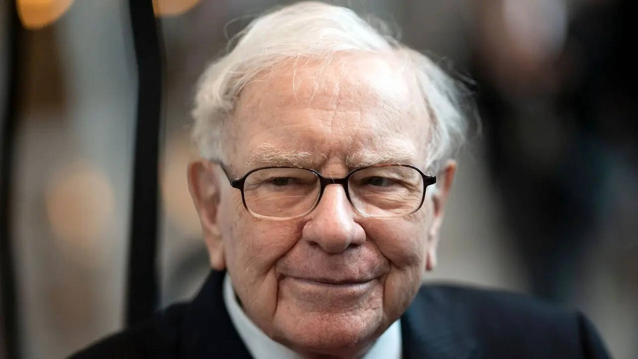 8 unforgettable Warren Buffett quotes about money habits and smart living