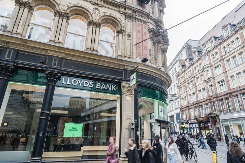 Lloyds Bank warning over replacement bank card rules for customers