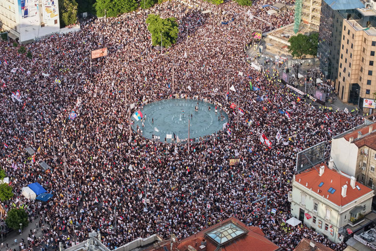 Protesters clash with police after an anti-government rally in Serbia's ...