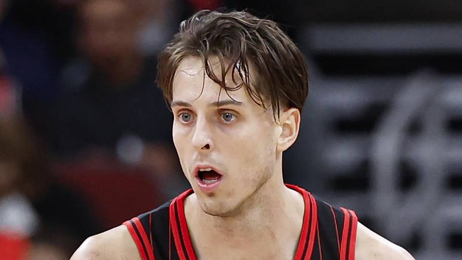 The Chicago Bulls ended the 2025-26 season with two centers and big ...