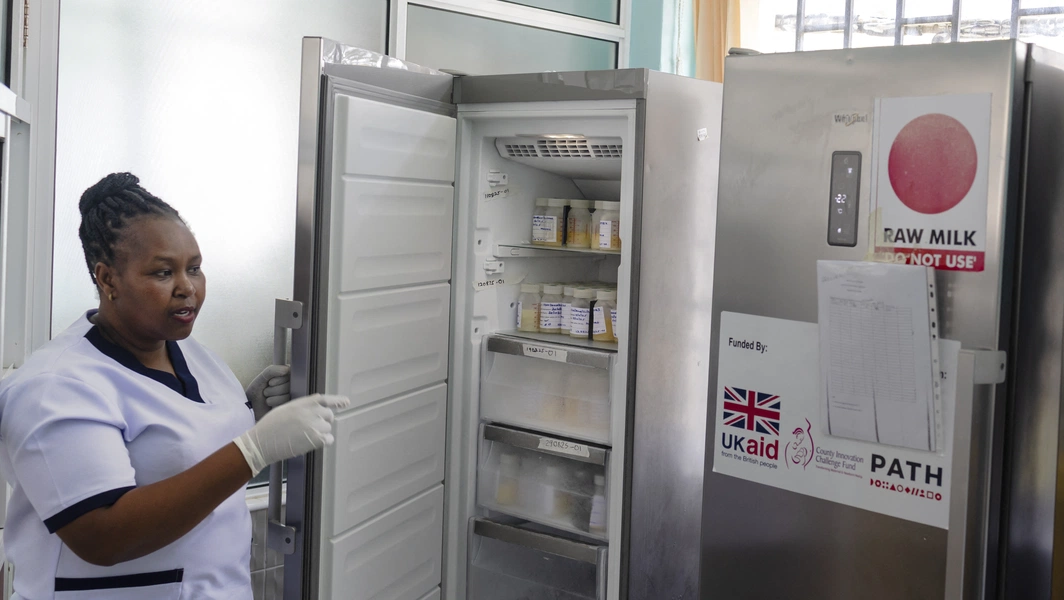 Jankee Parekh donates 90 packets of breast milk to NICU