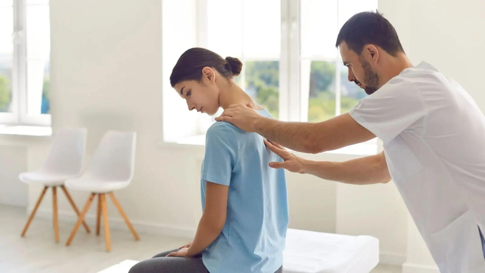 A small curve in her back turned into a serious spine disorder: How a ...