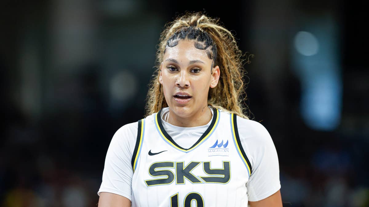 Coach Marsh defends Kamilla Cardoso amid Chicago Sky's three-game ...