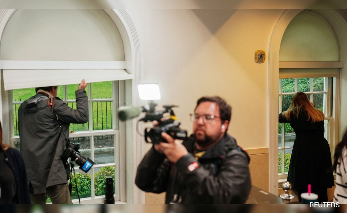 Video: Journalists duck for cover as gunman opens fire outside White House